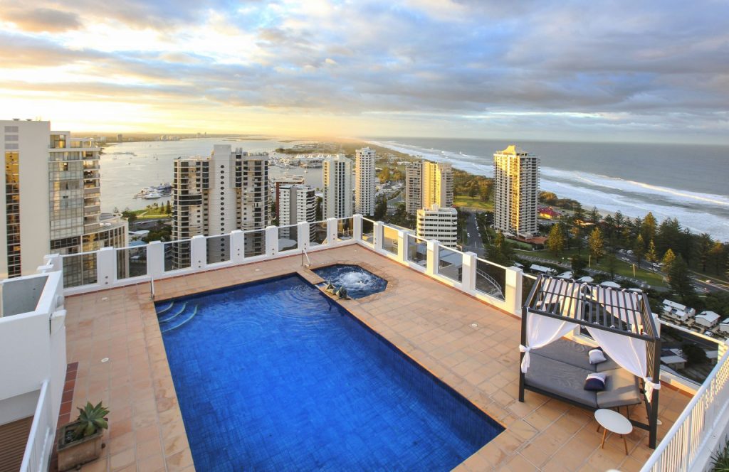 Poolside Paradise – Our Favourite Gold Coast Swimming Pools | Kollosche